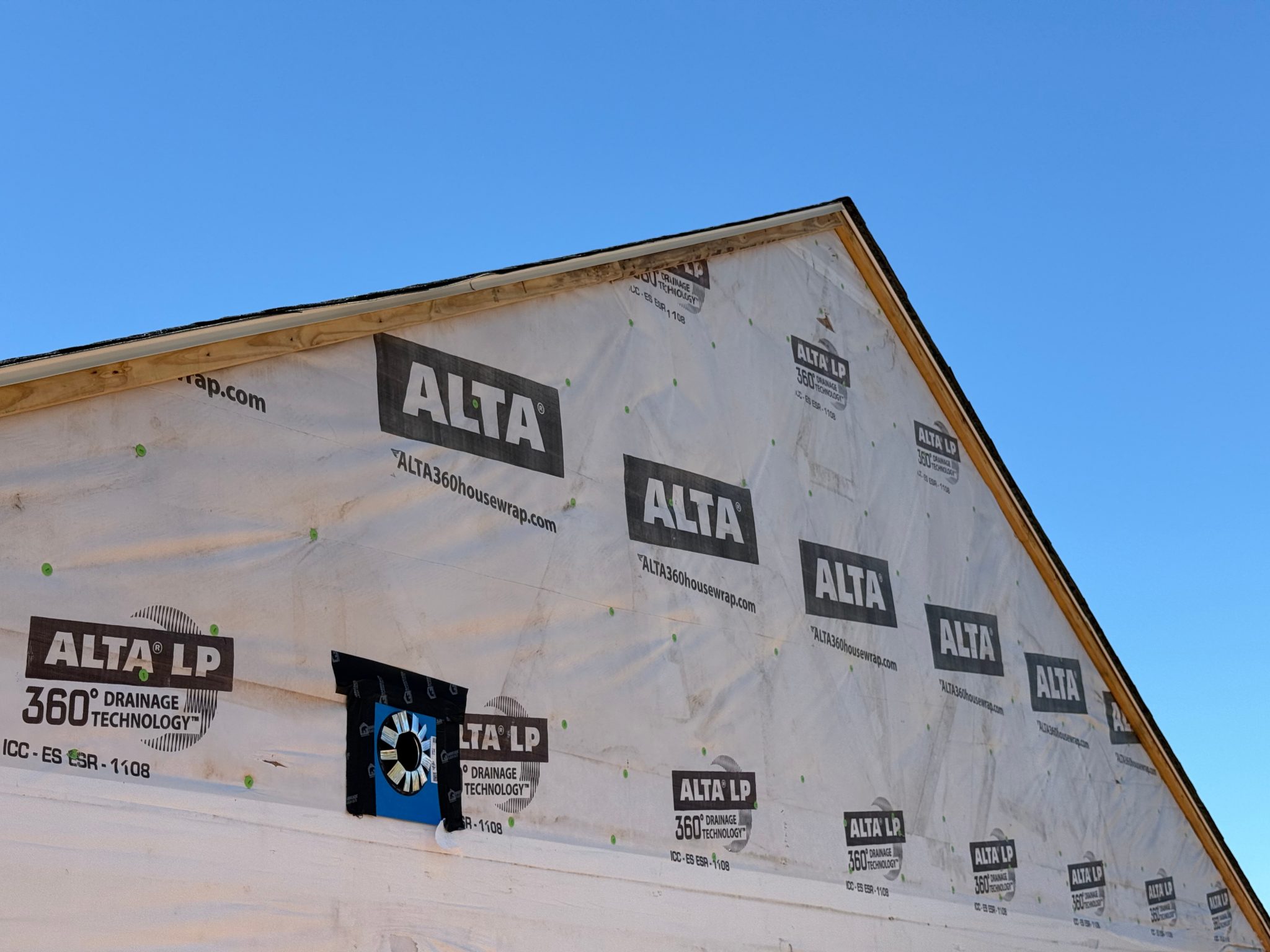 House Wrap vs. Weather-Resistant Barriers: What’s the Difference? - Alta